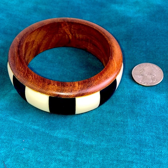 Jewelry | Chunky Wood Black And White Resin Pattern Bangle | Poshmark